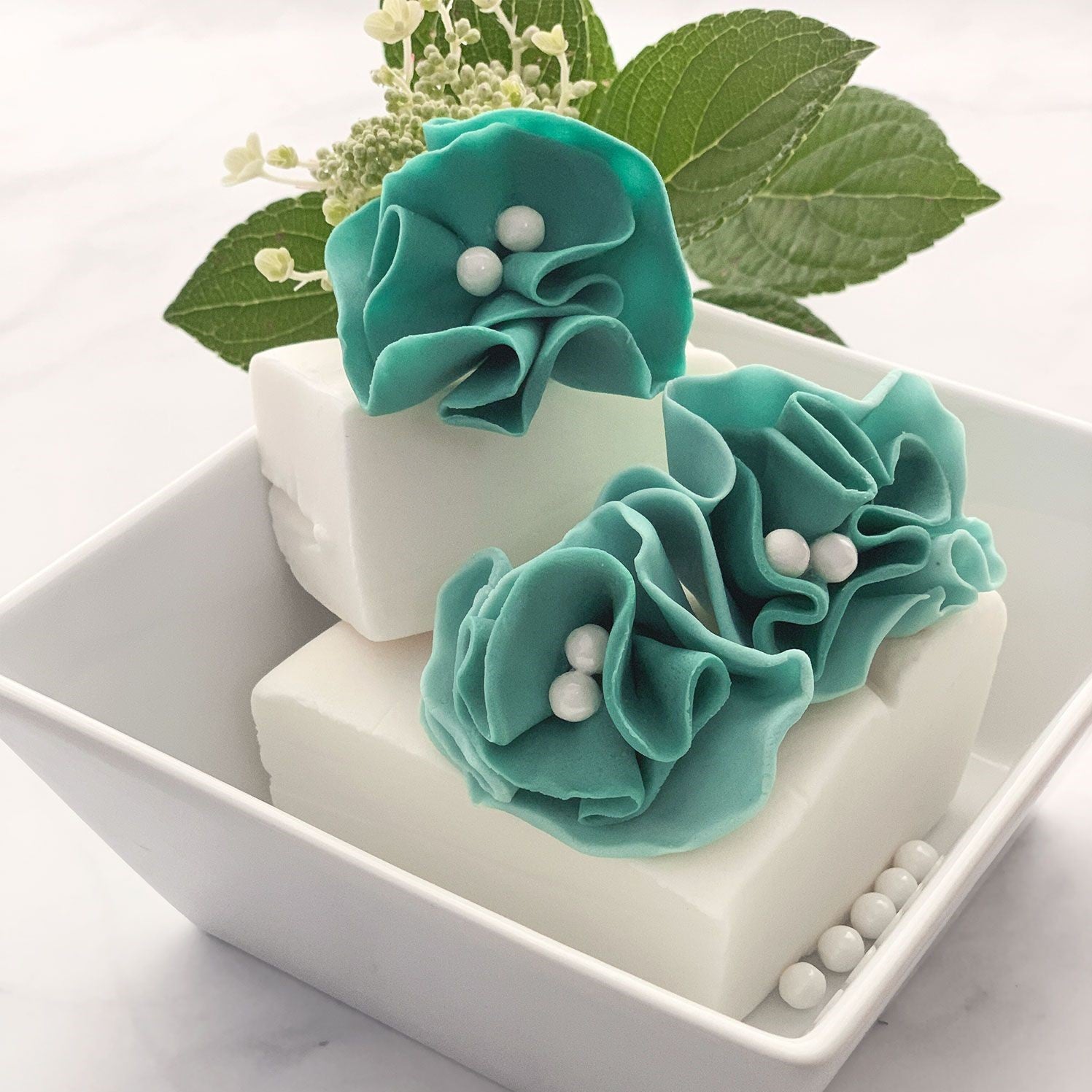 Kneading Fondant with CMC Powder – Judee's Gluten Free